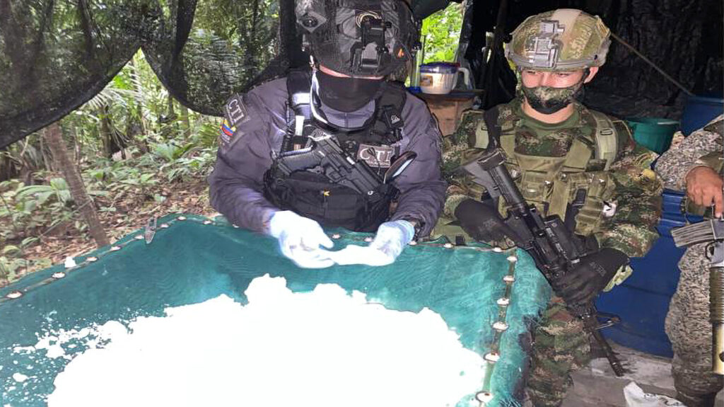 Colombian Military Destroys Jungle Drug Lab Housing 2 Tons Of Cocaine ...