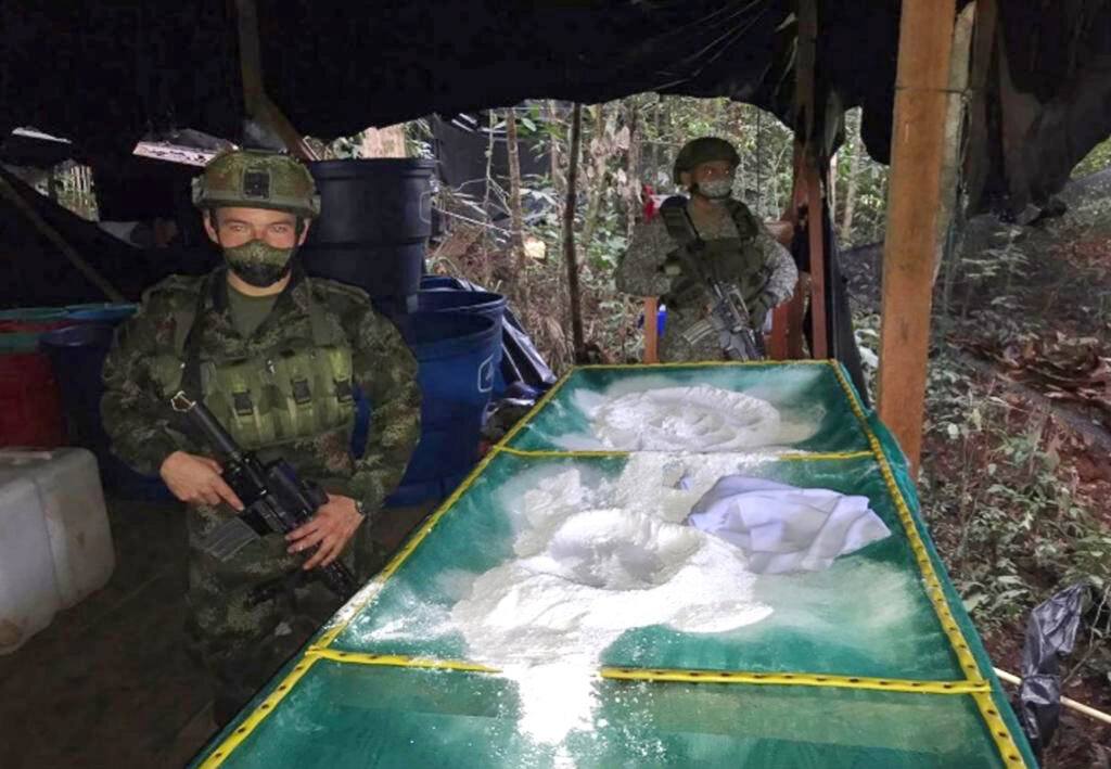 Colombian Military Destroys Jungle Drug Lab Housing 2 Tons Of Cocaine ...